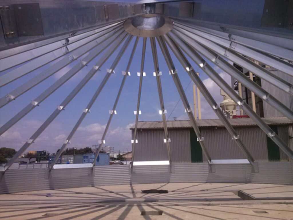 Silos Asentados Fondo Plano - Avann Technologies LLC